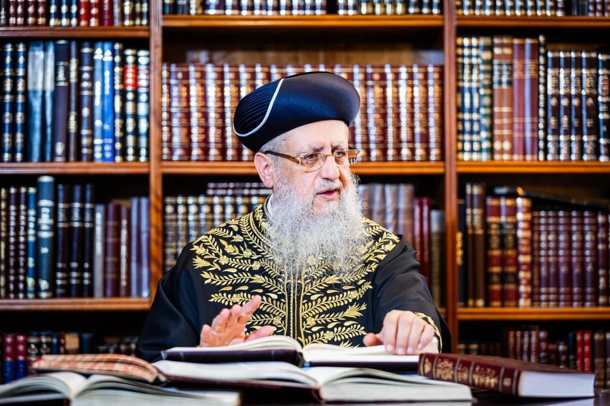 Univers Torah - Dossier : La tunique traditionnelle du grand rabbin ...